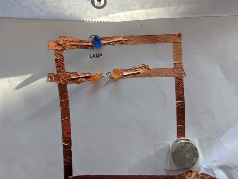 7 Fun Ways to Build a Circuit & Light Up Christmas Cards - The ...