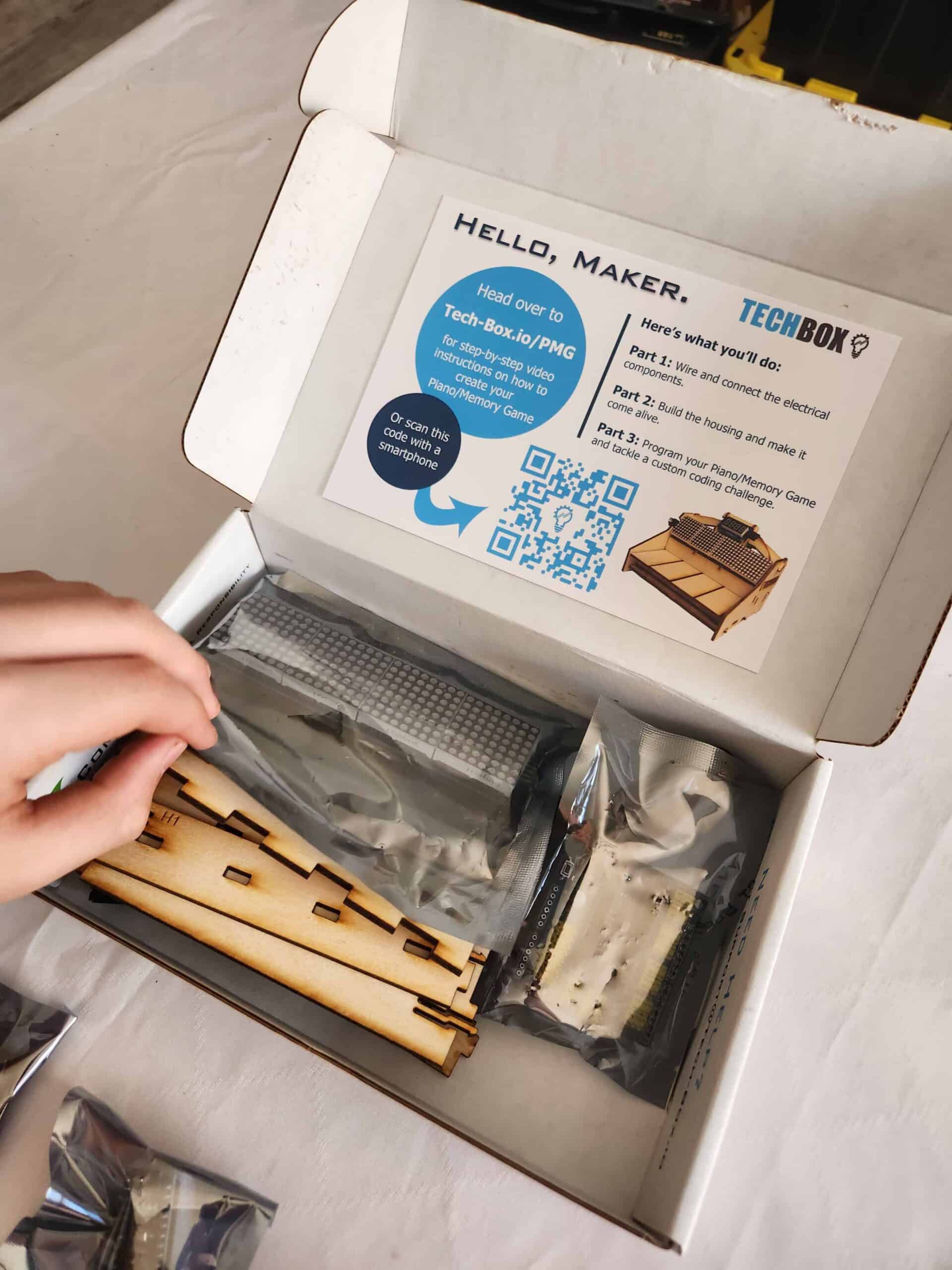 TechBox Kit Review & Giveaway - The Homeschool Scientist